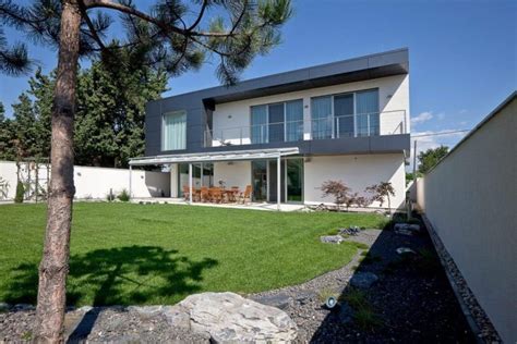 10 Easy Ways To Make Your Home More Energy Efficient