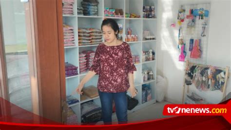 Nekat, Seorang Wanita Terekam CCTV, Mencuri Dengan Santai Masuk Rumah ...