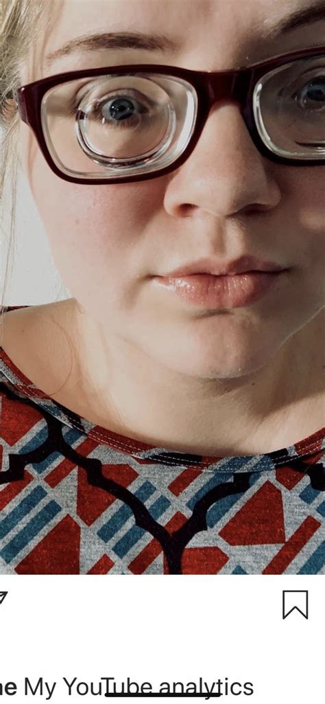 Pin By Bobby Laurel On Girls With Glasses Girls With Glasses Beauty