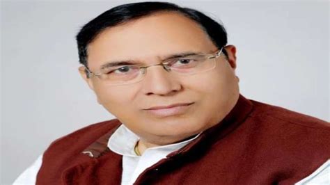 Up माध्यमिक शिक्षा परिषद के डायरेक्टर रहते कमाए 1 87 करोड़ सपा के