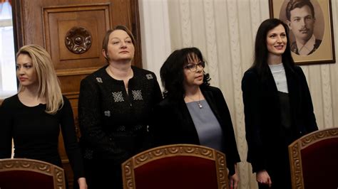 ГЕРБ СДС внесе в НС проект на решение мандатът на Габриел да бъде обявен за неуспешен Новини бг