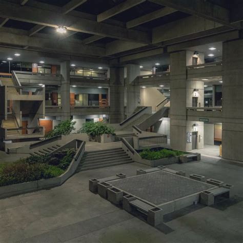 Pin De Clear Eyes Em Liminal Spaces Arquitetura Brutalista Casa