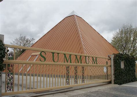 SUMMUM — американский культ, который практикует мумификацию и медитации ...