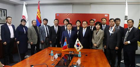 ‘Тавантолгой Зүүнбаян төмөр замд дохиолол холбооны систем суурилуулах гэрээг үзэглэлээ