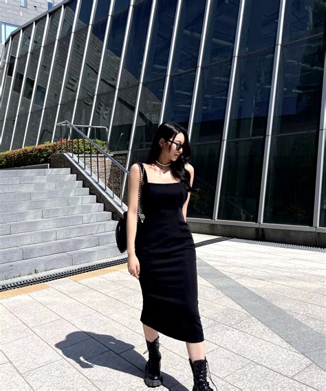 켈리 슬림핏 H라인 이너 하객 스퀘어넥 뷔스티에 나시 셀프웨딩 원피스 에이블리