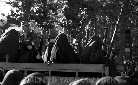 Alfred Yaghobzadeh Photography Iranian Women In Black Chador The S
