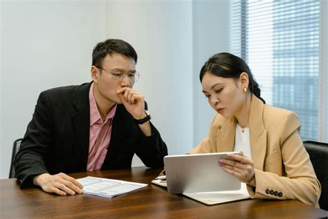 ultimate guide fixed vs variable annuities which one is right for you