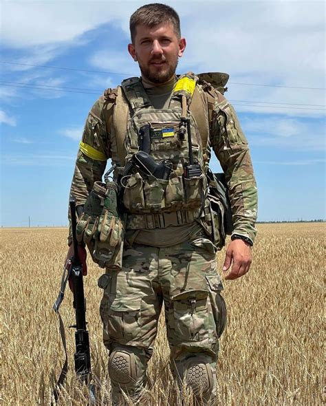 На фронті загинув відомий активіст сержант Павло Петриченко Останні та актуальні новини