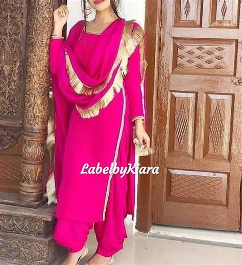 Punjaban Jatti En Traje