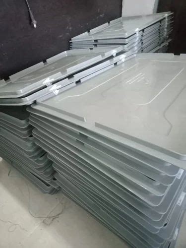 Square Plastic Crates Lid For Industrial Outer Dimension LXWXH 600X 400X 120 Mm At 185