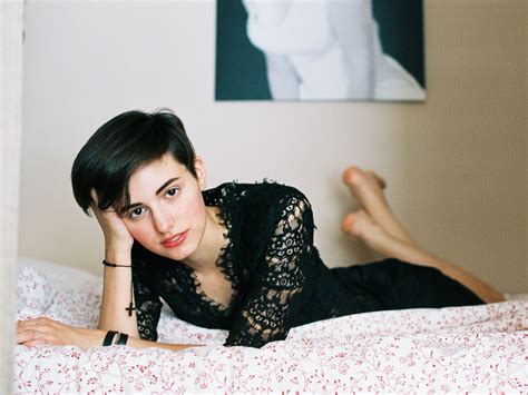 اوا در رمان دختری که من باشم