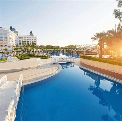 Hotel And Resort Plurk Tailwind Css Multipurpose Landing Templates