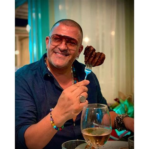 Мис Бони боцка кюфте сърце