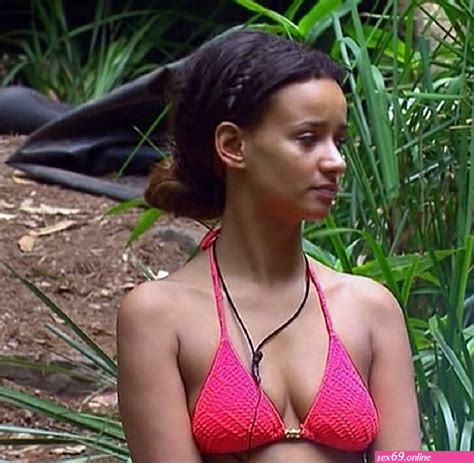 Gabriella De Almeida Rinne Nackt Sexy Photos