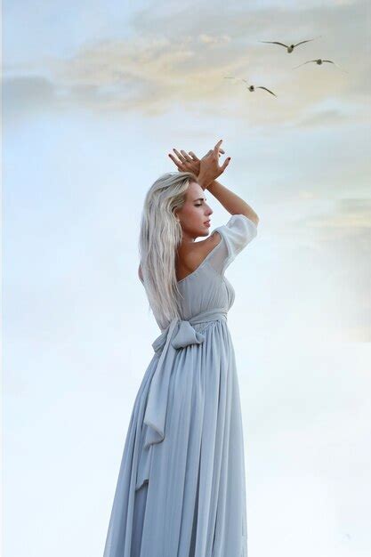 Images de Fille Deesse Téléchargement gratuit sur Freepik