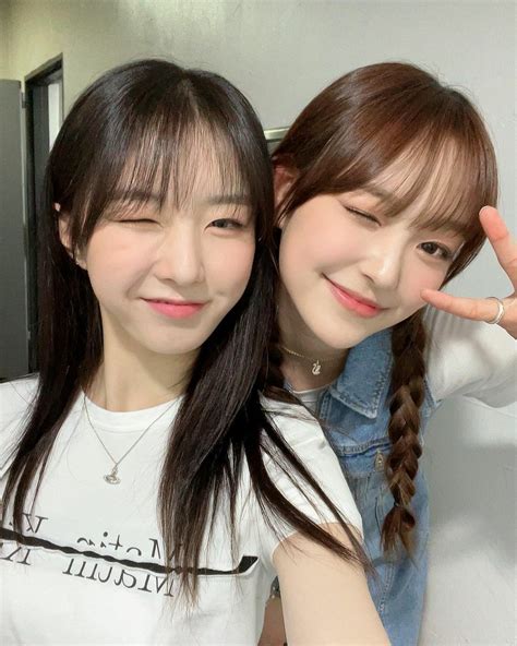 Yujeong And Juhyeon Lightsum