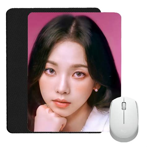 แผ่นรองเมาส์ Mouse Pad พิมพ์ลาย นักร้องเกาหลี คารีน่า Karina Aespa Shopee Thailand