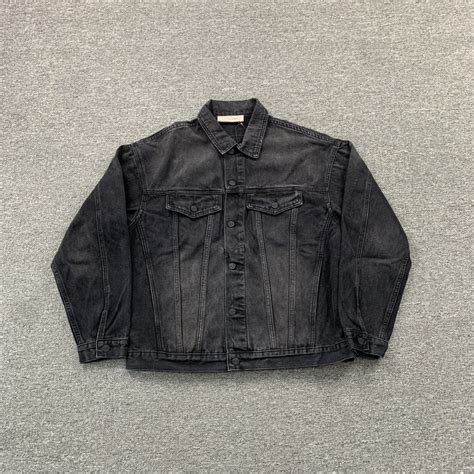 Essentials Jacket Rrepupfashion