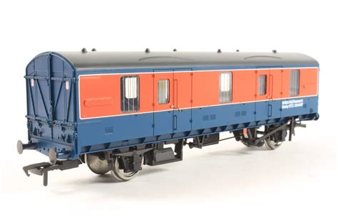 Bachmann Branchline 39 553z Br Mk1 4 Wheel Cct Van In Rtc Livery