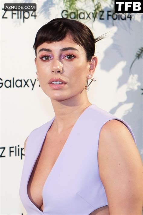 Blanca Suarez Sexy Seen Flaunting Her Hot Cleavage At The Samsung Galaxy Z Event In Madrid Aznude