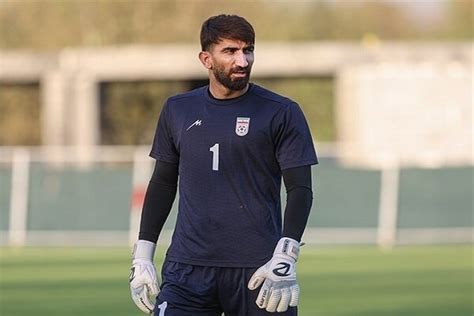 استوری متفاوت علیرضا بیرانوند در کنار خانه خدا عکس