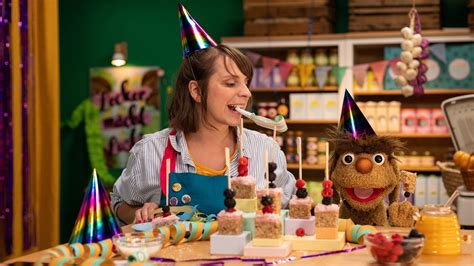 Moppi und der Leckerladen: Partykuchen am Stiel | KiKA
