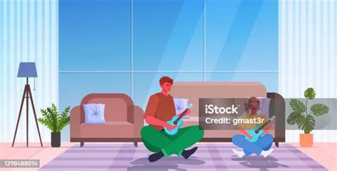 어린 아버지 가르쳐 작은 아들 에 재생 기타 육아 아버지 개념 아빠 는 그의 아이와 함께 시간을 보내고 가공의 인물에 대한 스톡