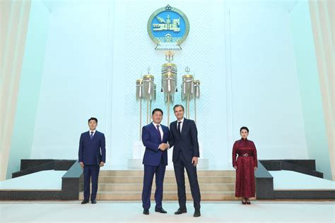 Шинэ элчин сайдууд итгэмжлэх жуух бичгээ өргөн барив