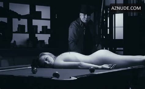 Ivy Levan Butt Scene In Drop Dead Gorgeous Aznude