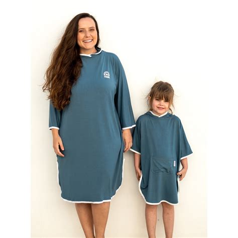 Adult Beach Poncho Ocean Blue Bambebi