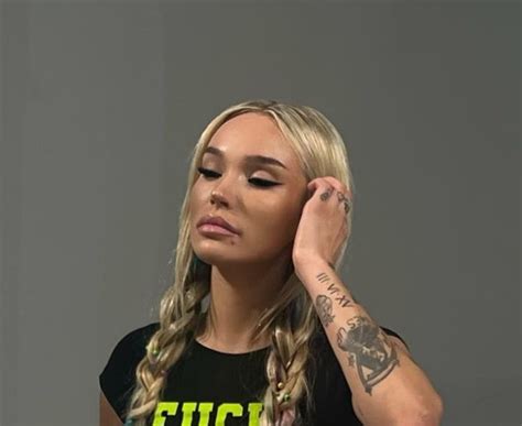 Rara Knuppss Bio Wiki Age Career Net Worth Boyfriend Measurements Social Media And More