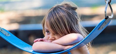 Vrouw Weigert Ouderloos Nichtje Van Man In Huis Te Nemen Dat Mogelijk Naar De Pleegzorg Wordt