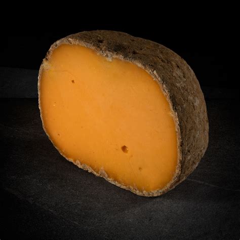 Mimolette Vieille Affinée En Tunnel Marcel Charrade Les Affineurs Des