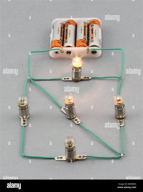 Battery Light Bulb Circuit Hi Res Stock Photography And Images Alamy