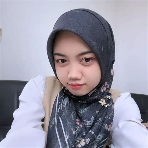 Dinda Adnda Laa Threads Say More