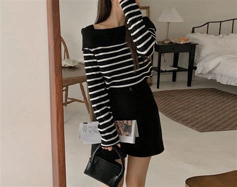 리리앤코 2천5백장 돌파 오펜스닐 오프숄더 스트라이프 니트 봄 신상 봄옷 봄니트 보트넥 단가라 줄무늬 케이프 오프숄더니트 스판 스판니트 슬림핏 여리여리 데일리룩