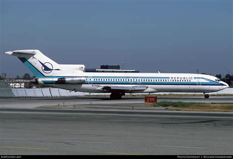 Aircraft Photo Of N720rc Boeing 727 2s7adv Republic Airlines