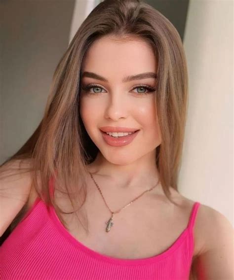 Esraa Adlı Kullanıcının شعر بني طويل Panosundaki Pin Sarışınlar