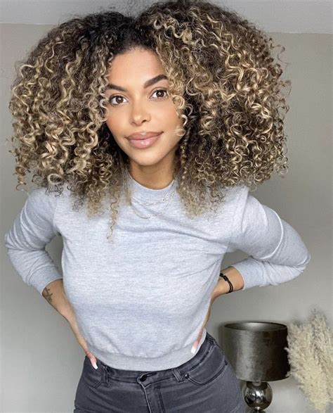 4 Tips To Help Revive Your Curl Pattern Artofit