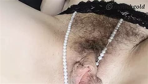 Homemade Closeup Sexy Hairy Butterfly Pussy With Long Labia Comes For