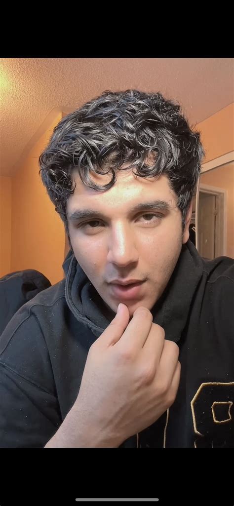 Rahil Kapoor On Linkedin Embarking On The Journey Of Higher Education Abroad Is A Dream For Many