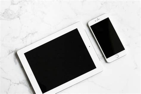 무료 이미지 아이폰 스마트 폰 Ipad 과학 기술 화이트 태블릿 간단한 기계 장치 검은 휴대 전화 상표