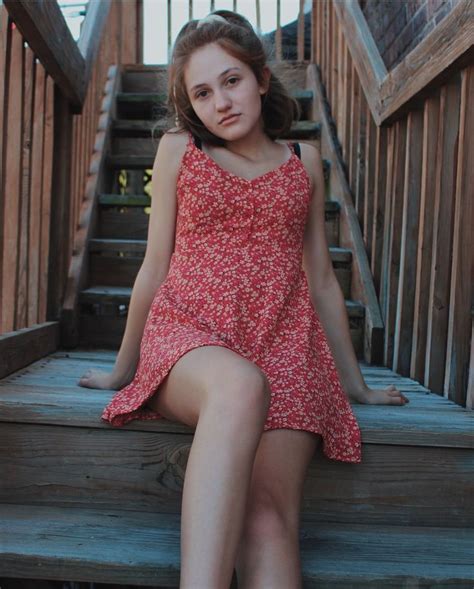 Pin On Fotograf A Rostros In Preteen Girls Fashion Teen Girl Fashion Fashion