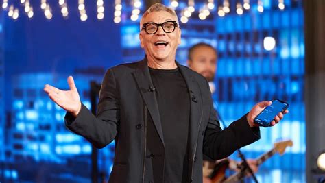 Cest Lanniversaire De Marc Labrèche