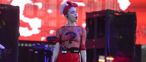 Grimes Shared Cancel Culture Reaction In New Interview Grimes Shared Cancel Culture Reaction In New Interview