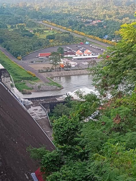 รูป เขื่อนขุนด่านปราการชล