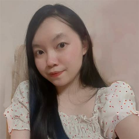 說話的藝術 好重要 我媽咪平常都會說「這麼晚了 你還不睡 」 「你明天還要上班欸 你不知道嗎 」 雖然知道是因為愛 所以才會再三叮嚀 但我真的好討厭聽到這些 一直唸🤣 越唸越不想聽哈哈哈哈哈哈