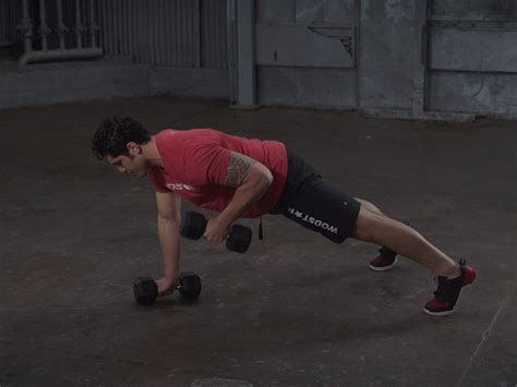 Dumbbell Renegade Row With Push Up Wodstar
