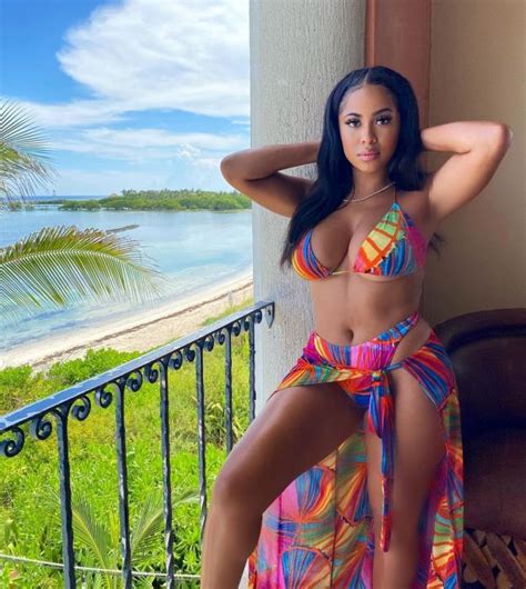 Yasmine Lopez Topless And Sexy 52 Pics Videos The Fappening