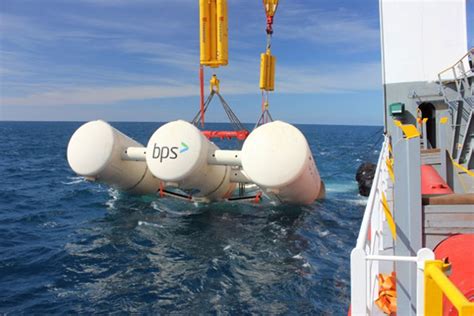 installation of large wave energy device cranemaste